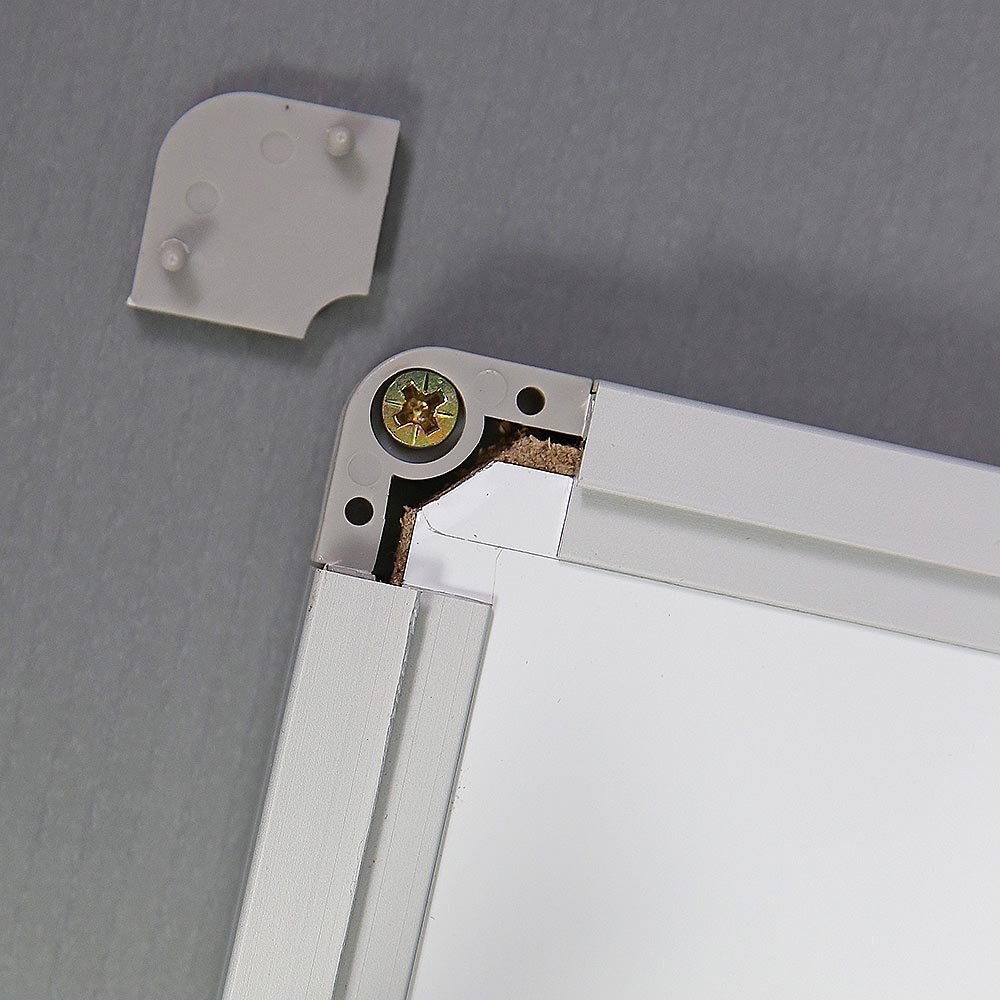 Whiteboard, BASIC, magnetic, painted, 60 x 90 cm | Danish Sign Export